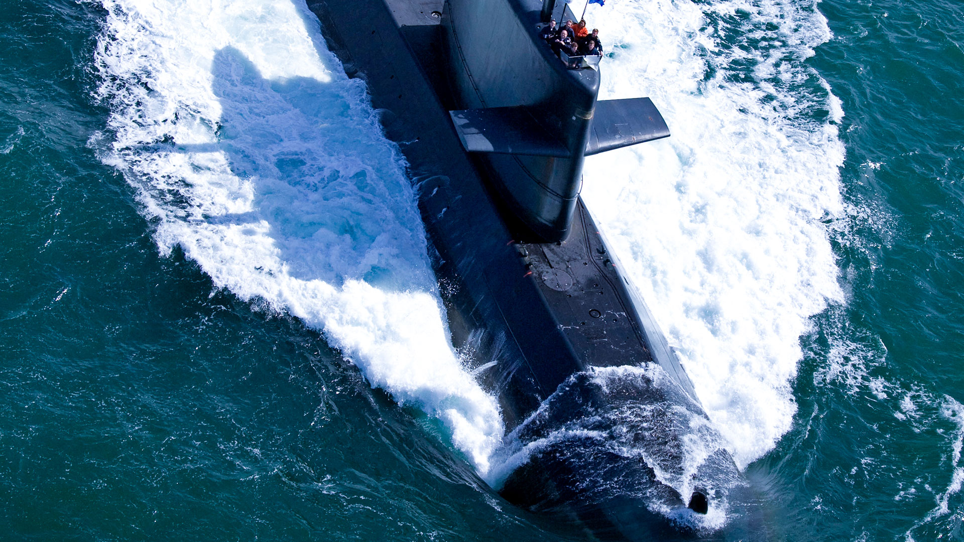 Optimising a submarine power plant by implementing a PEM fuel cell and ...